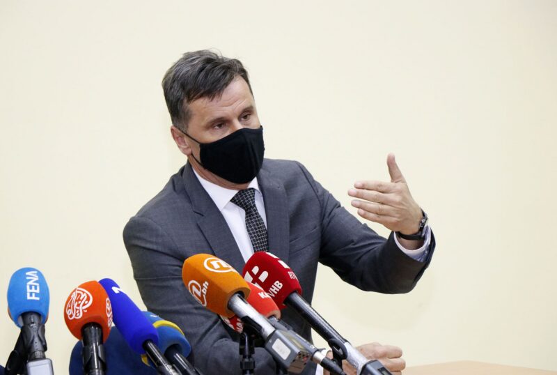 Novalić: Razmotriti uvrštavanje medijskih radnika u prioritete za ...