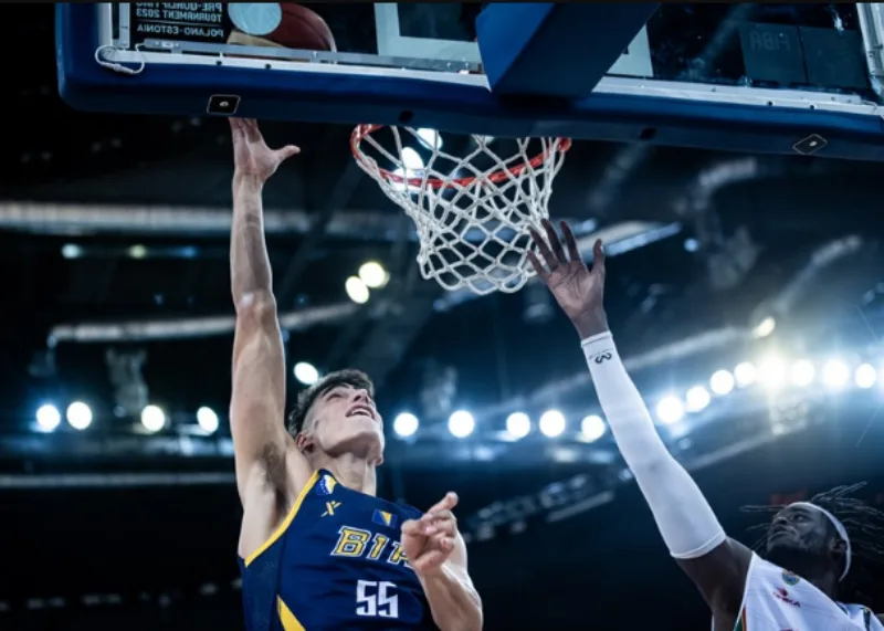 Teški dani za našeg košarkaša u NBA ligi: "Vukovi" prebacili Luku Garzu ...