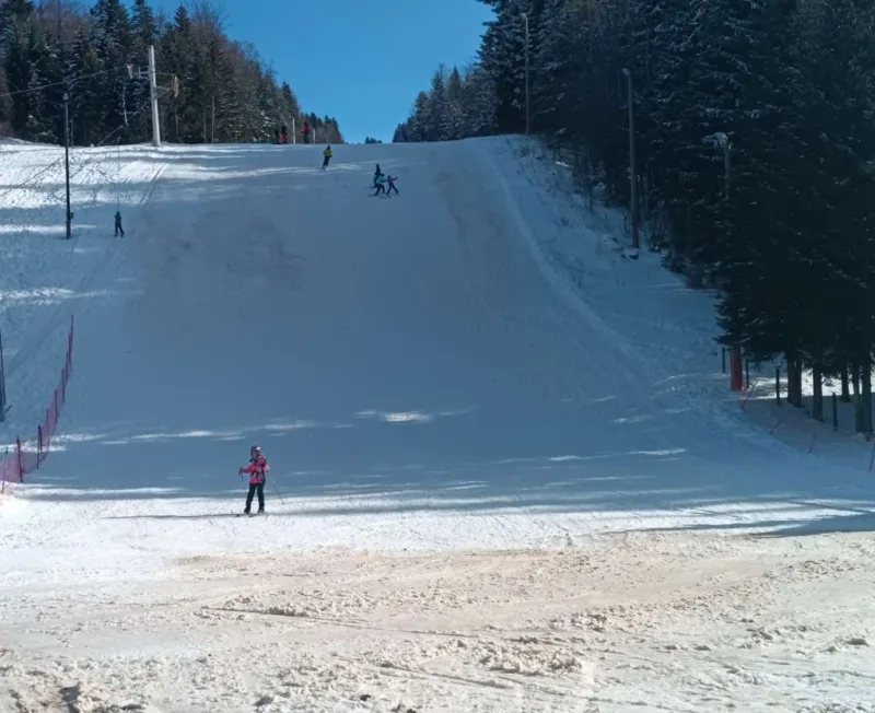U ski-centar uloženo 1,5 miliona KM: Ponijeri još čeka snijeg za start ...