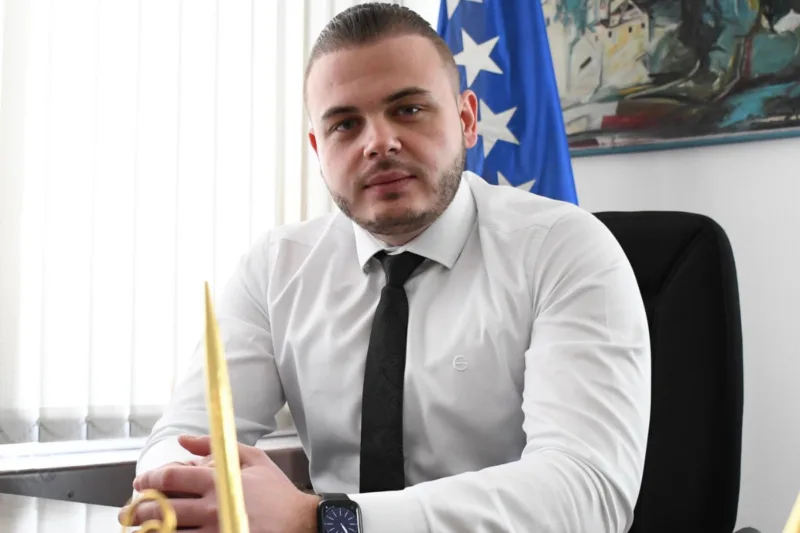 Rusmir Isak za Raport: 'Ne želim biti kao ostali, imam svoj trend rada ...