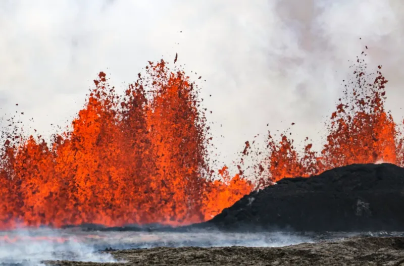 Nova dramatična erupcija islandskog vulkana: Potoci užarene lave stižu ...
