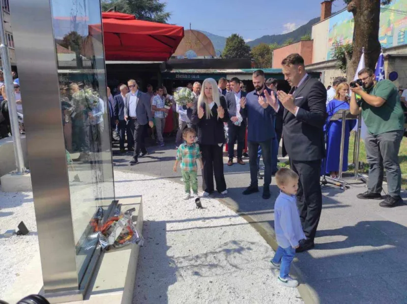 Jedan od najvećih heroja odbrane BiH: U Goraždu otvoren spomen park ...