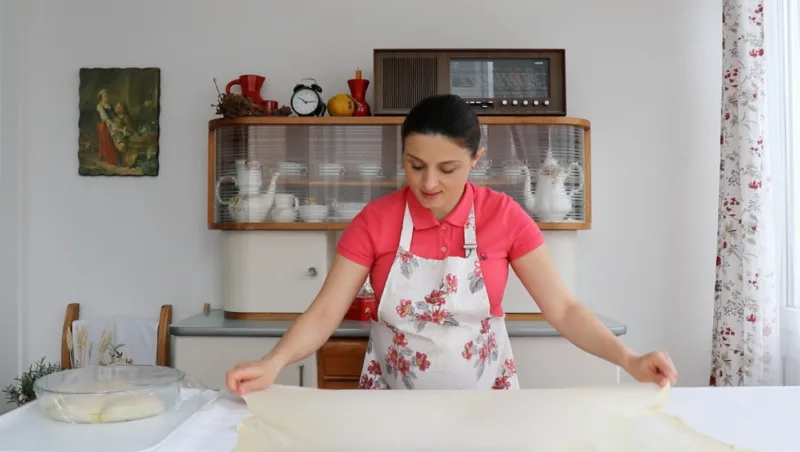Kako lako i tanko razvući kore za pitu?