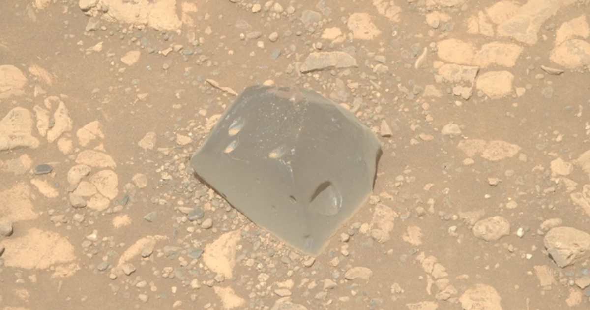 NASA na Marsu otkrila nešto što izgleda kao da nije sa ove planete