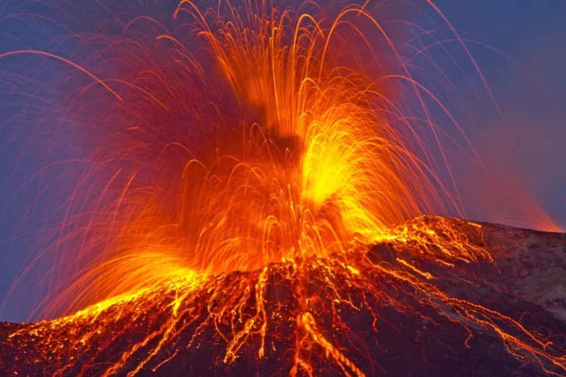Može li silovita erupcija vulkana uništiti ovo rajsko grčko ostrvo ...