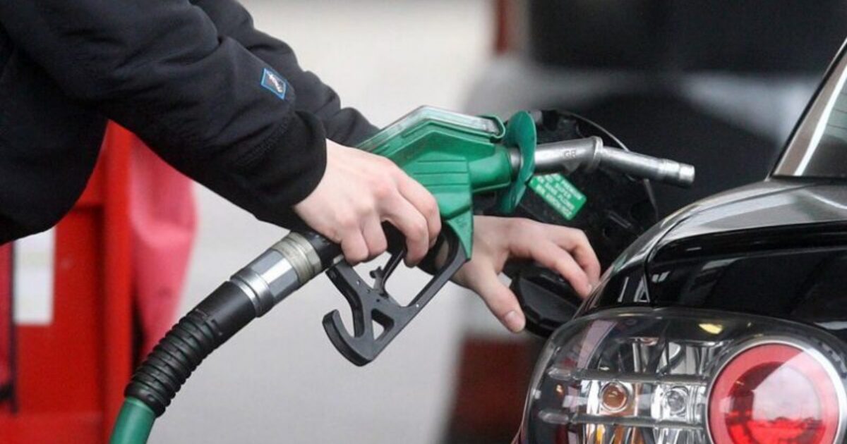 Cijene goriva ponovo padaju: Evo gdje je trenutno najjeftinije sipati u ...