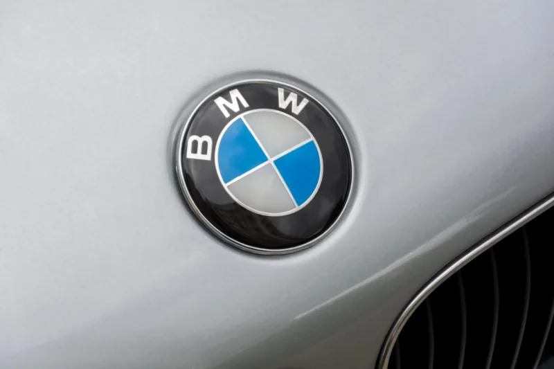 Lopovi kradu znakove s automobila. Razlog je skupocjena tehnologija ...