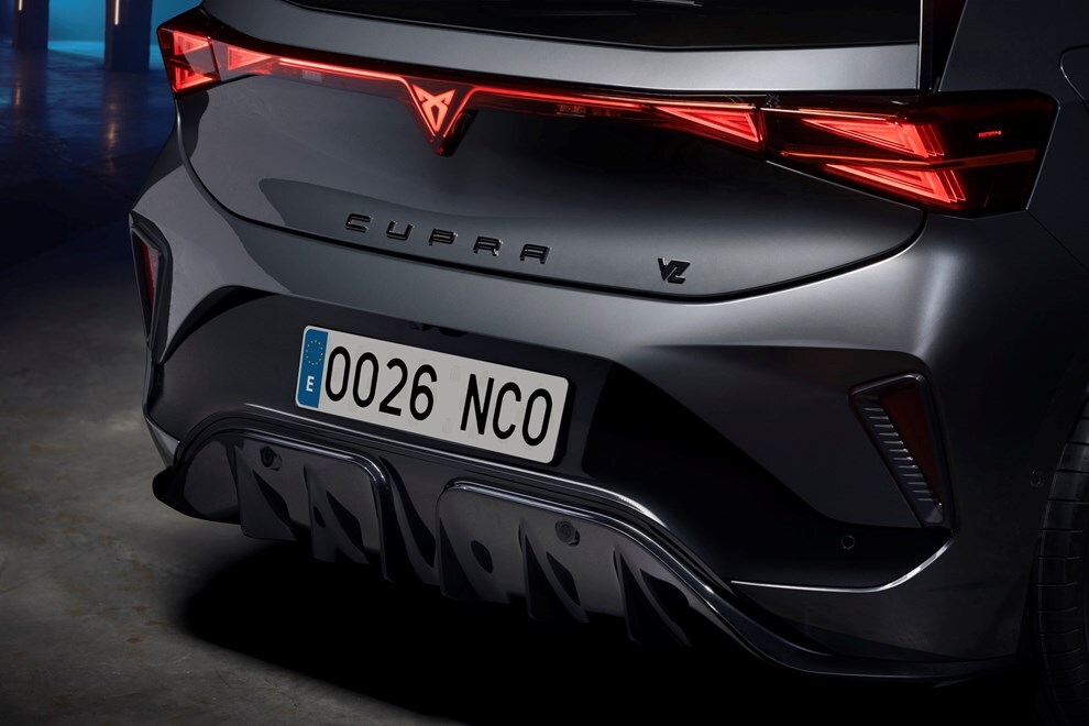 Nova Cupra Born donosi agresivniji dizajn i domet do 600 kilometara