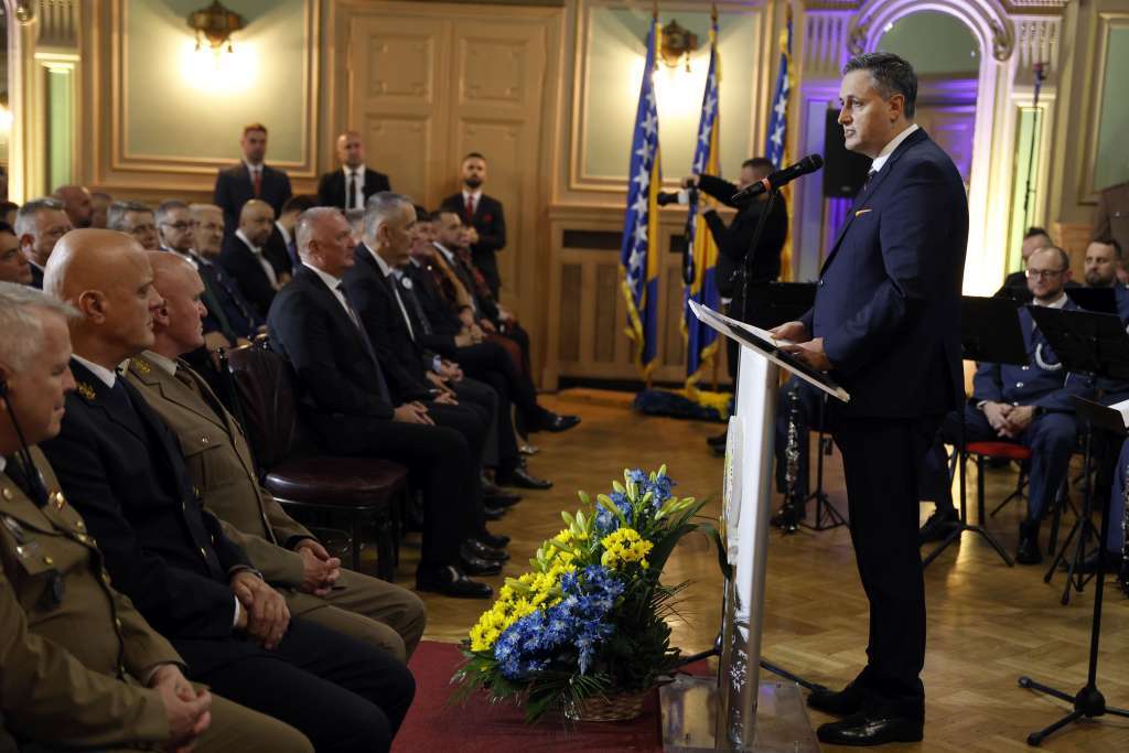 Akademija povodom Dana OS BiH: Oružane snage pokazale da služe svim ...